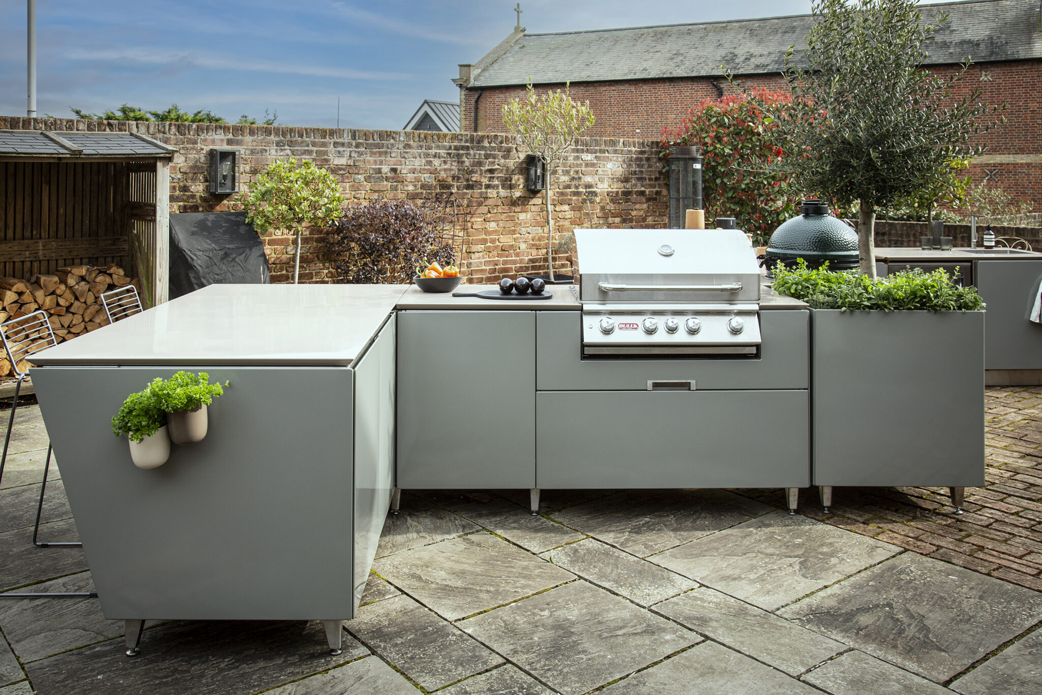 Outdoor Kitchen Units | Modular Outdoor Kitchens | Vlaze